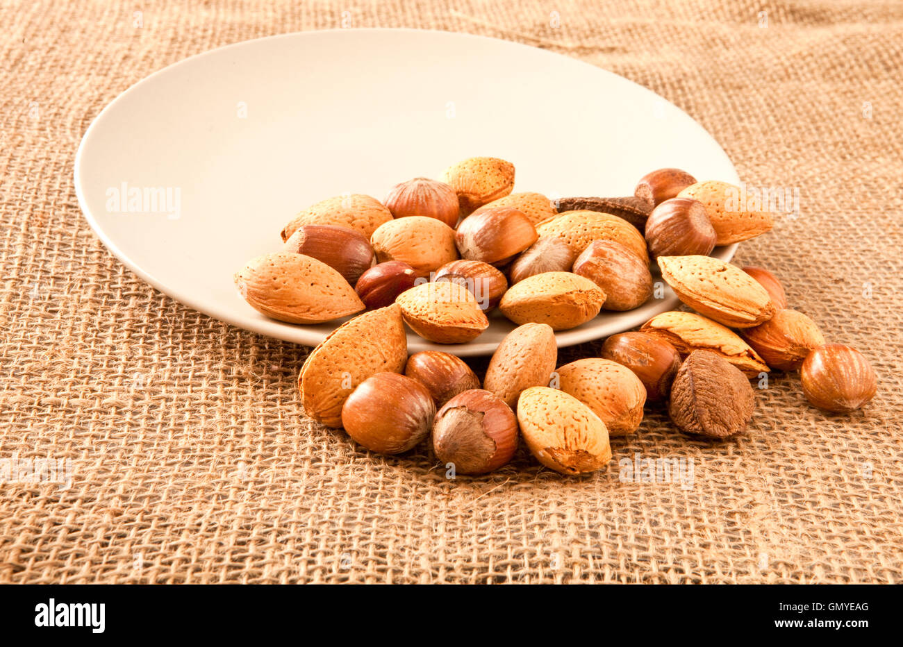 Nut circle hi-res stock photography and images - Alamy