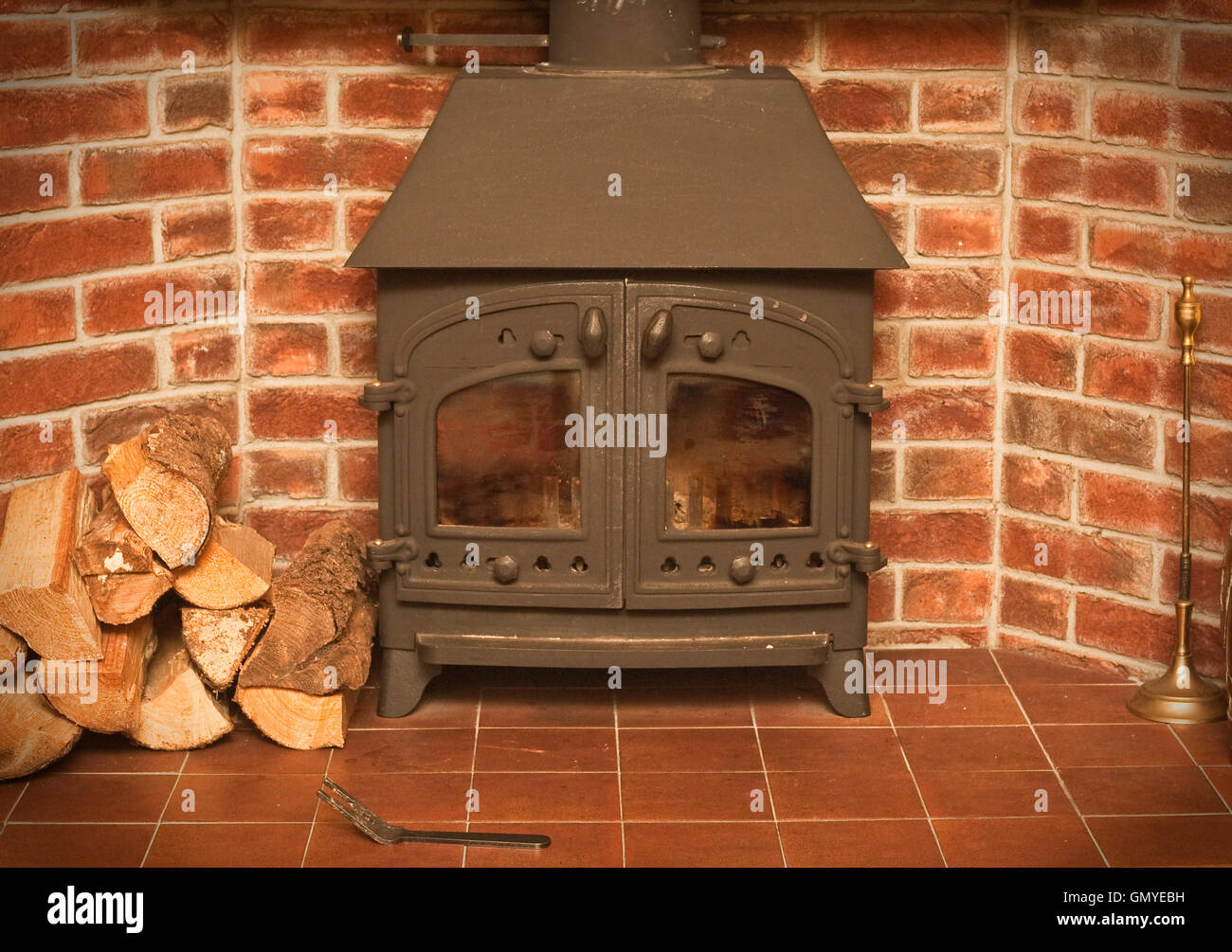 Coal bricks hi-res stock photography and images - Alamy