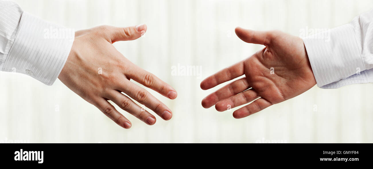Hand handshake deal hi-res stock photography and images - Alamy
