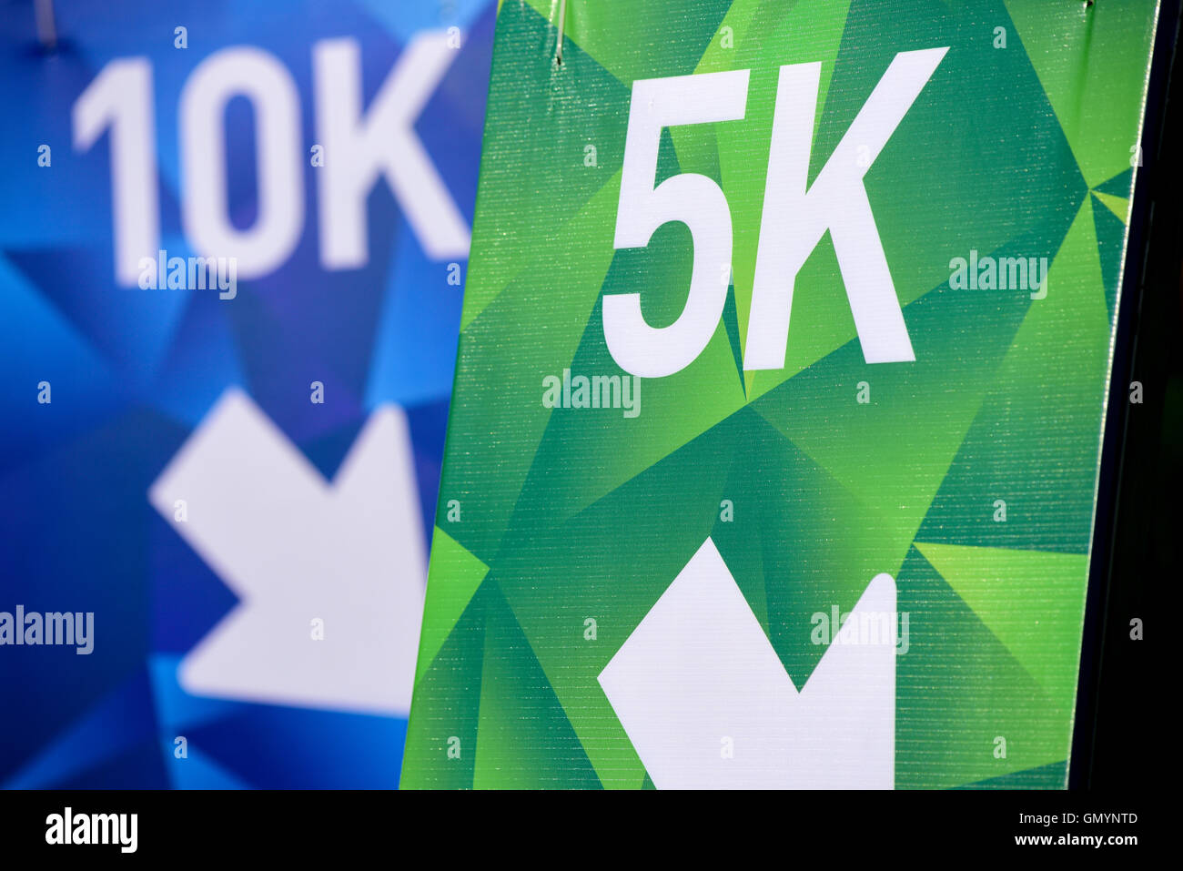 Route signs based on distances during "Titan Run" urban running ...