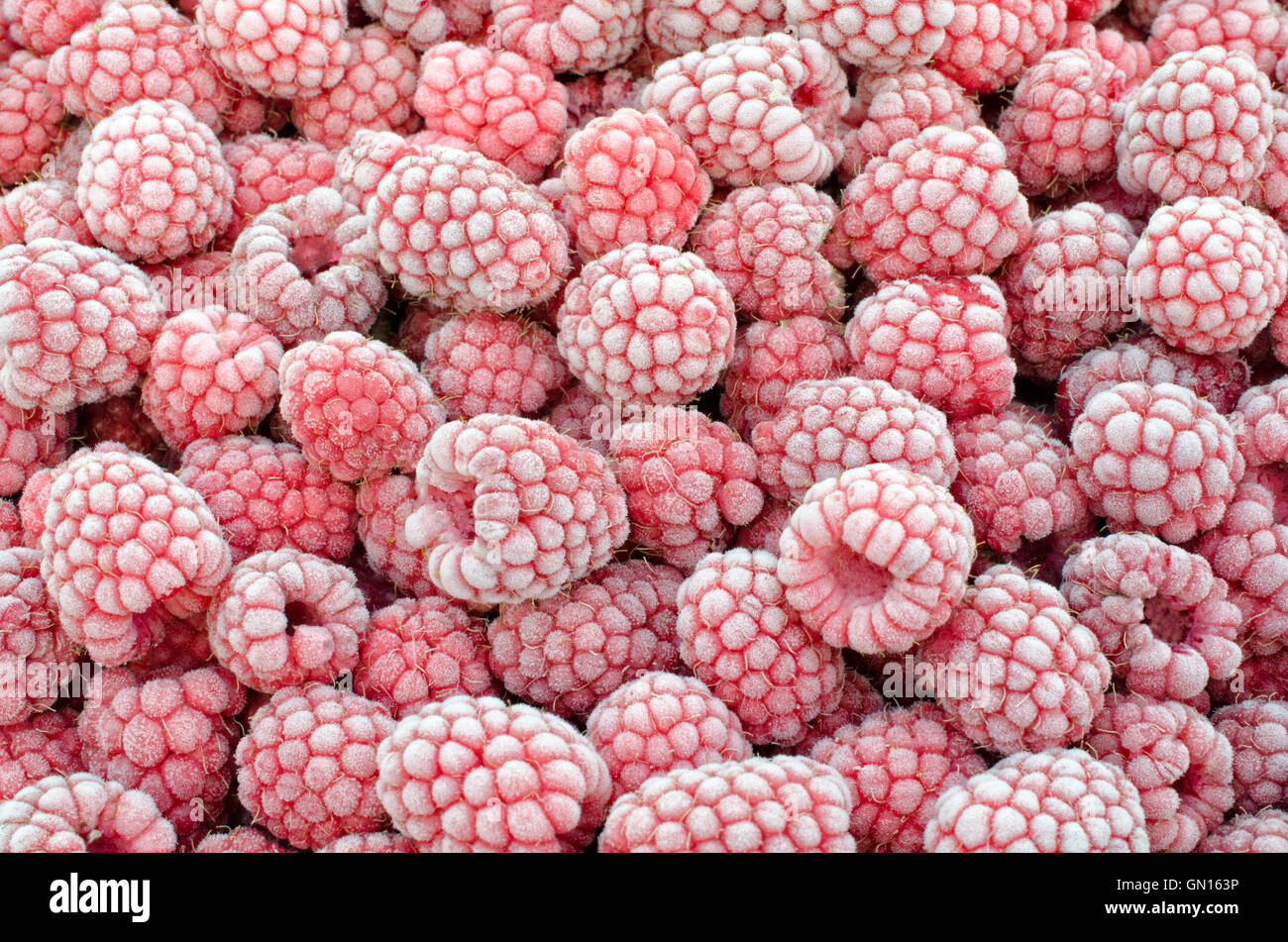 Frozen raspberries hi-res stock photography and images - Alamy
