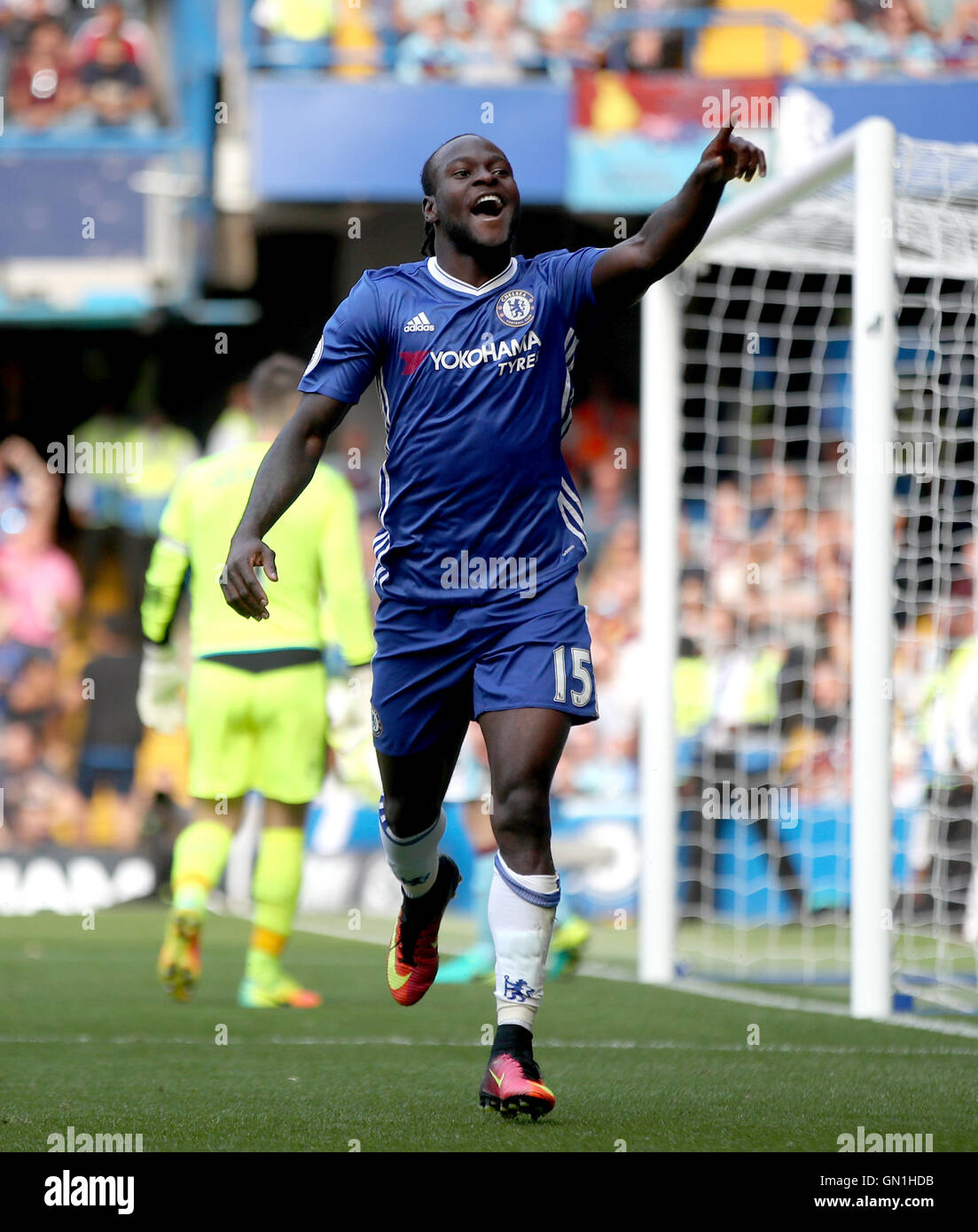 Victor moses celebrates hi-res stock photography and images - Alamy