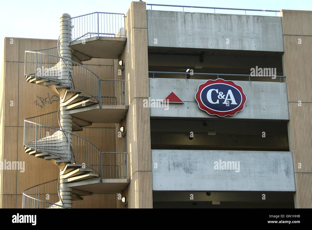 C&A car park at the Hurth Park shopping complex in the Hurth district ...