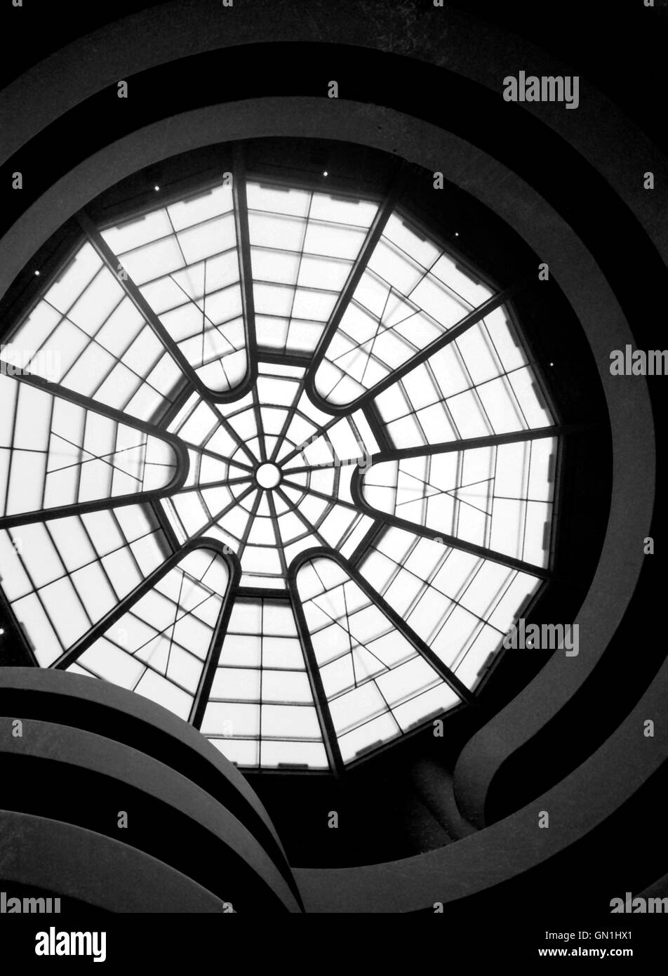 guggenheim museum new york brian mcguire Stock Photo - Alamy