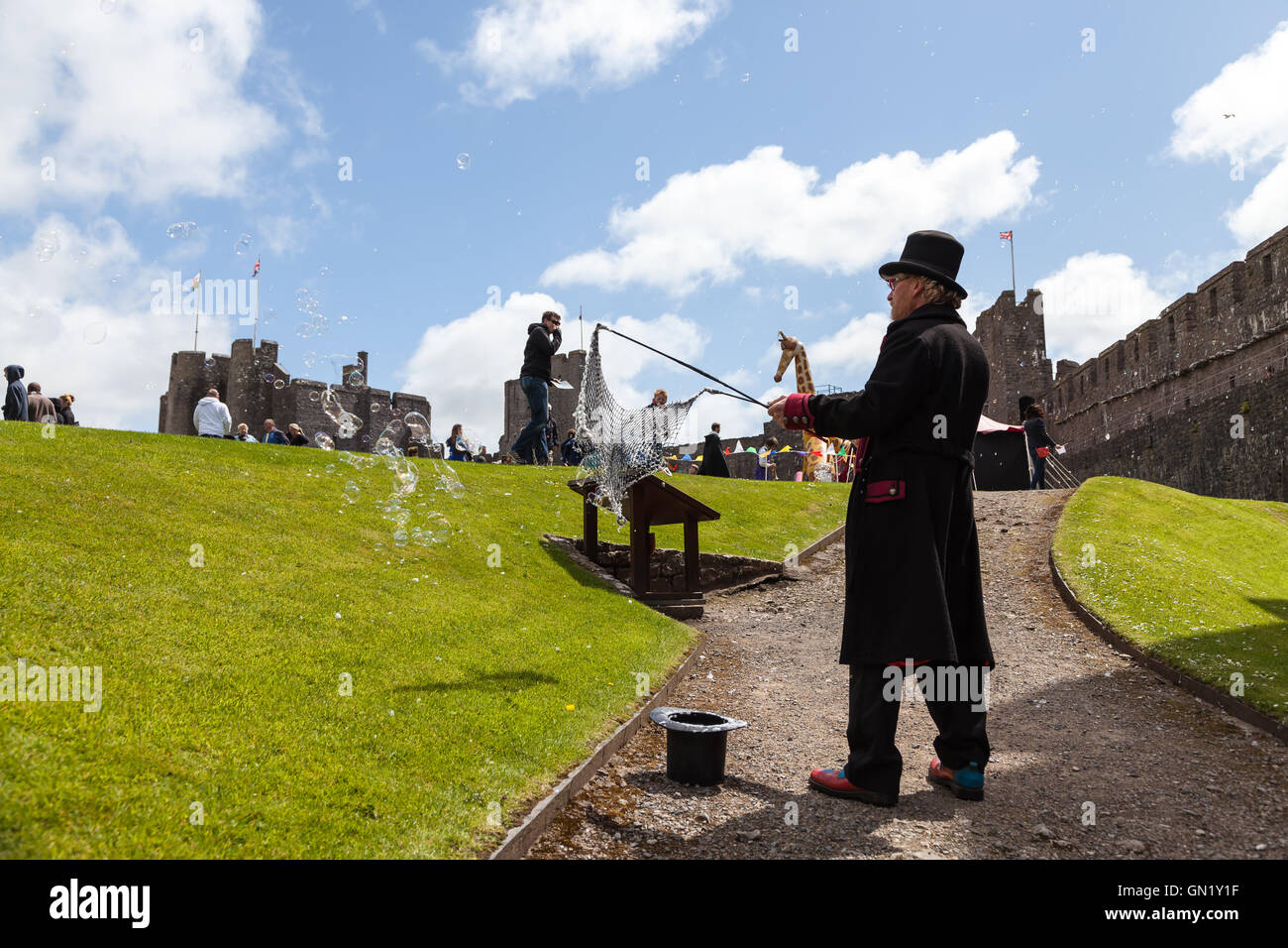 Spring Fayre at Pembroke Castle - Medieval Day Stock Photo - Alamy