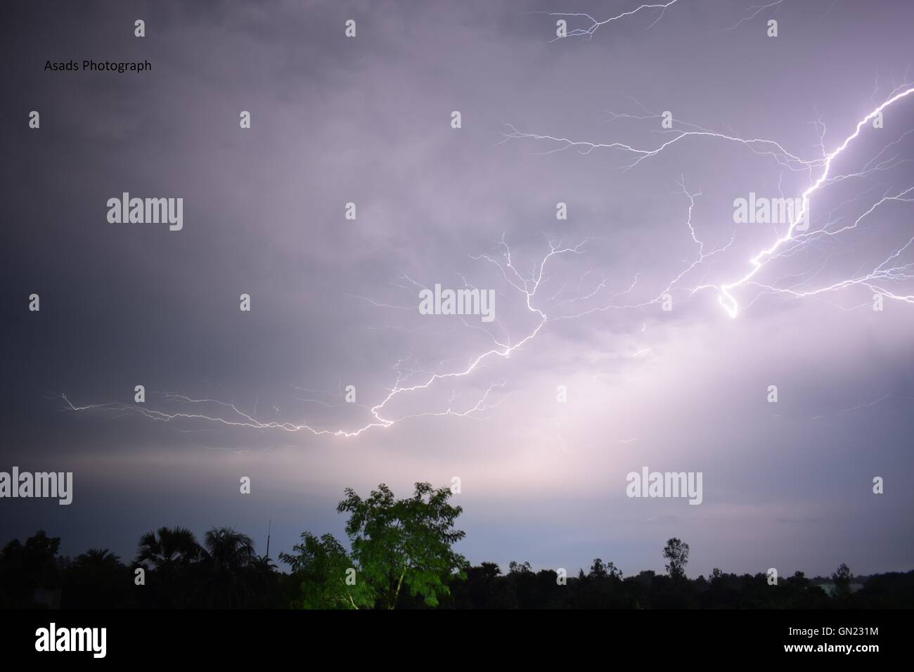 Thunder Storming Unbelievable Picture Stock Photo - Alamy