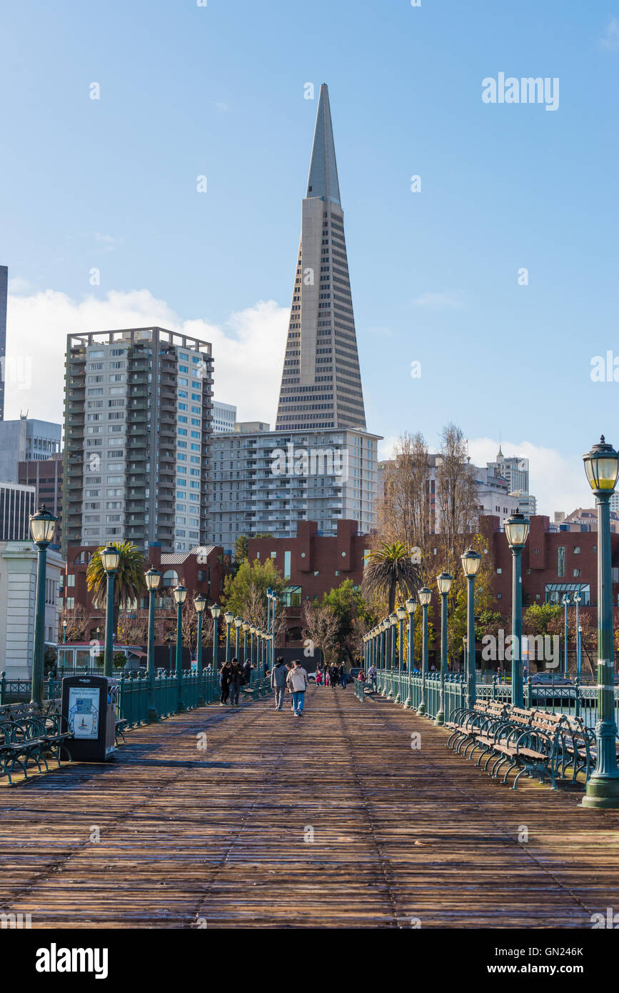 Pier 7 hi-res stock photography and images - Alamy