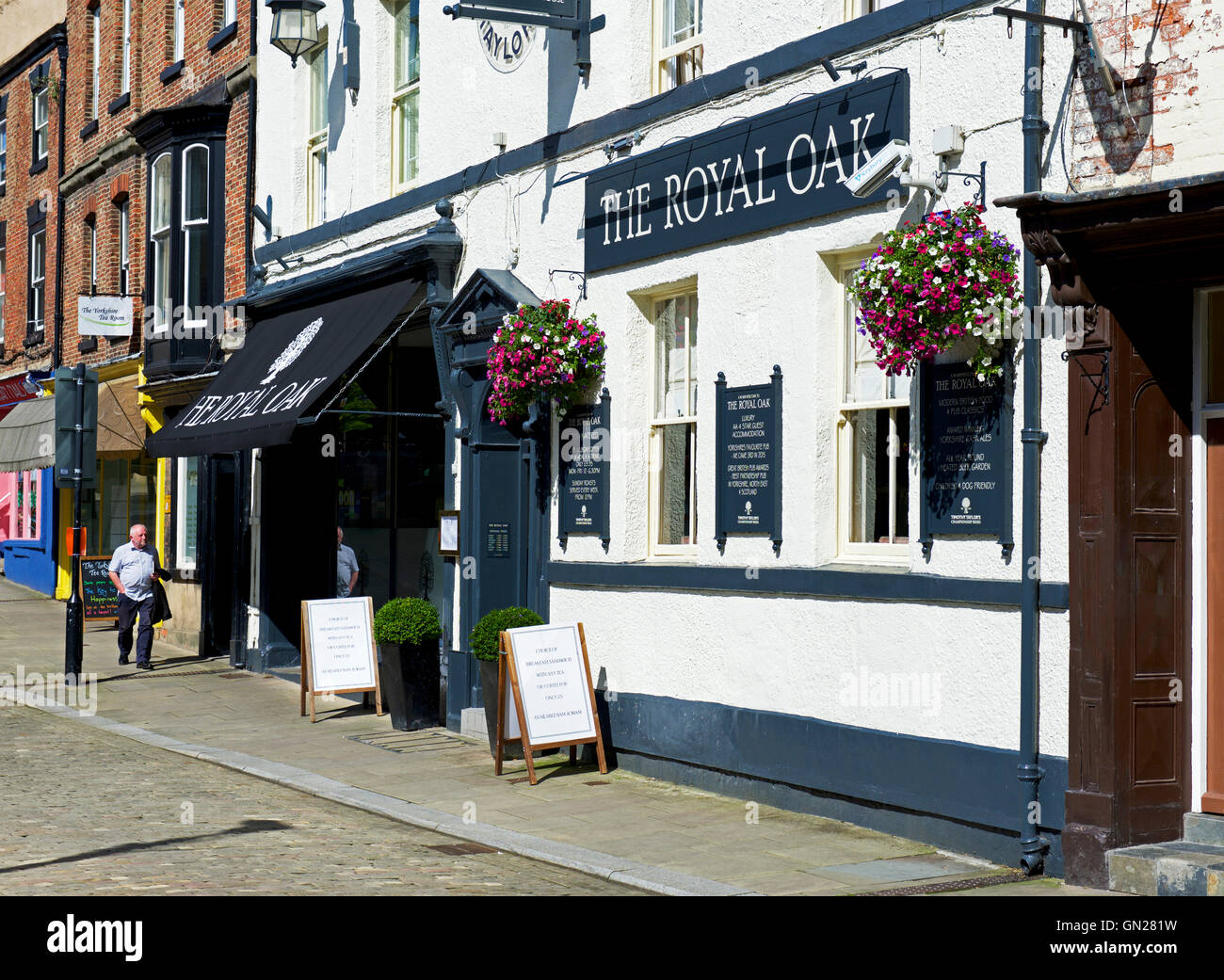 Royal Oak pub, Ripon, North Yorkshire, England UK Stock Photo - Alamy