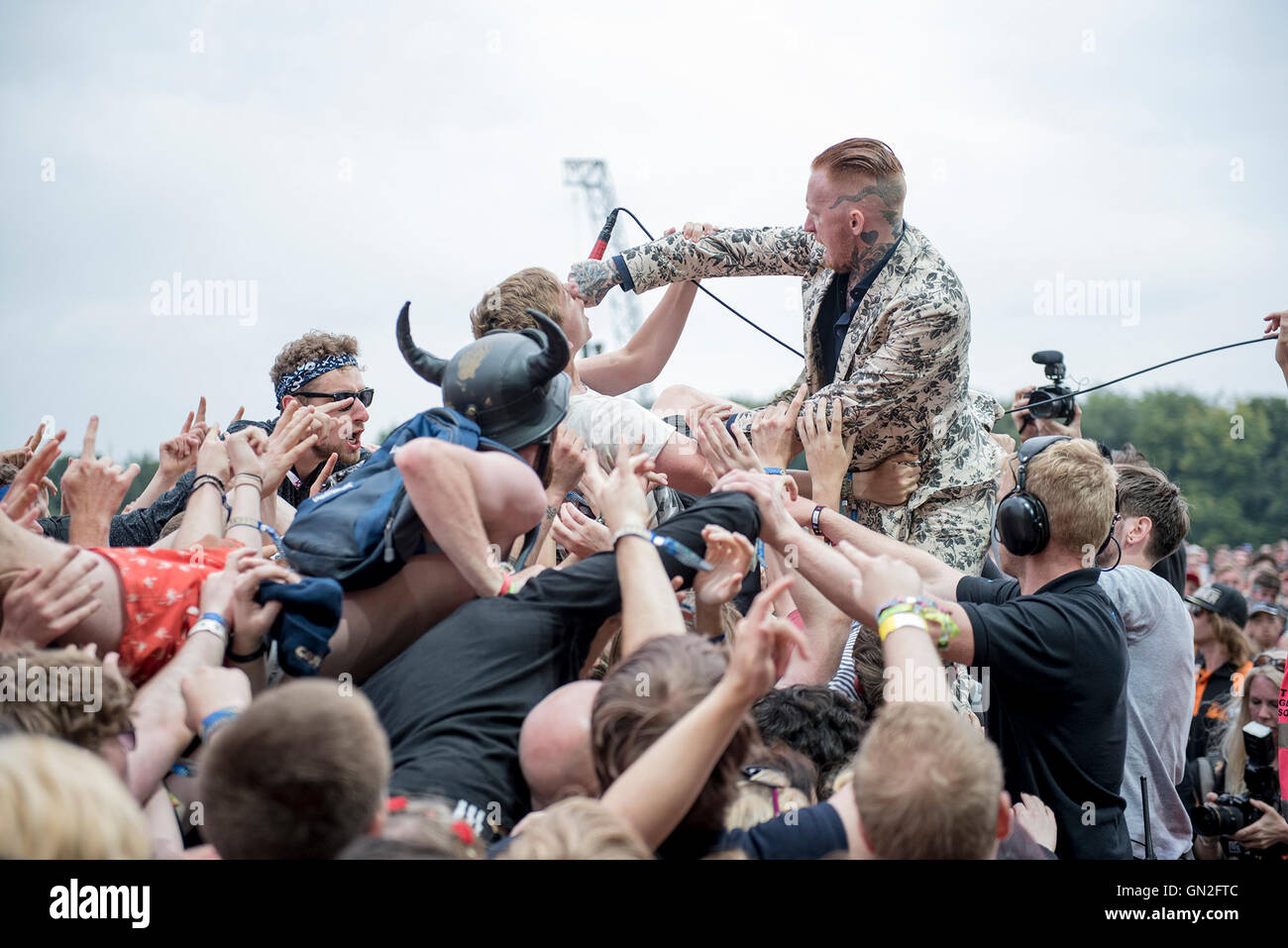 Frank carter live concert hi-res stock photography and images - Alamy