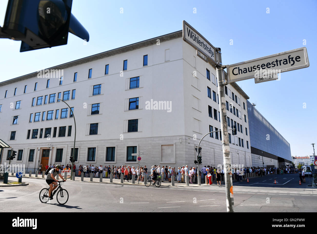 Berlin, Germany. 27th Aug, 2016. Numerous people visit the grounds of ...