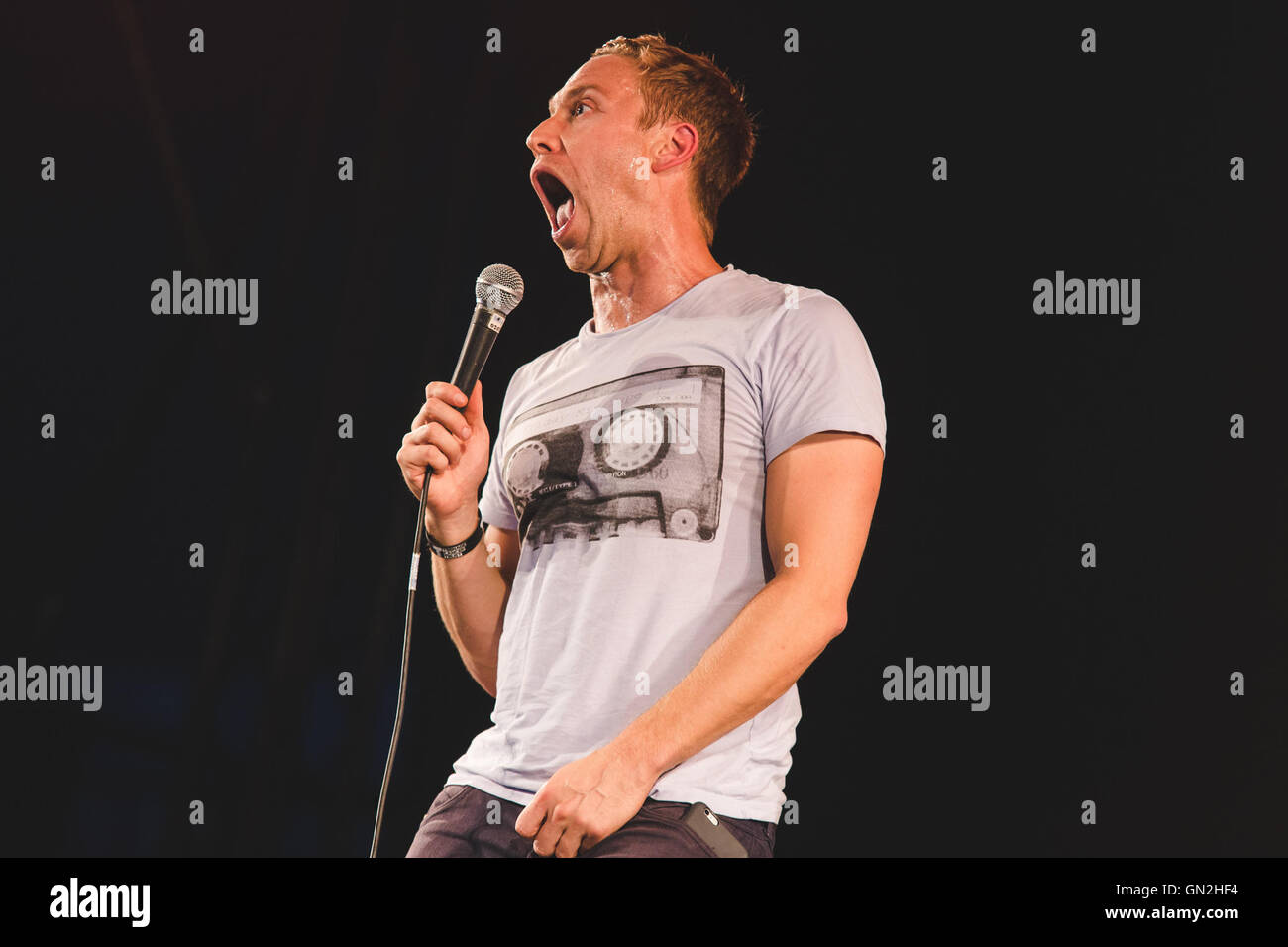August 27, 2016 - British comedian Russell Howard performs a set at ...