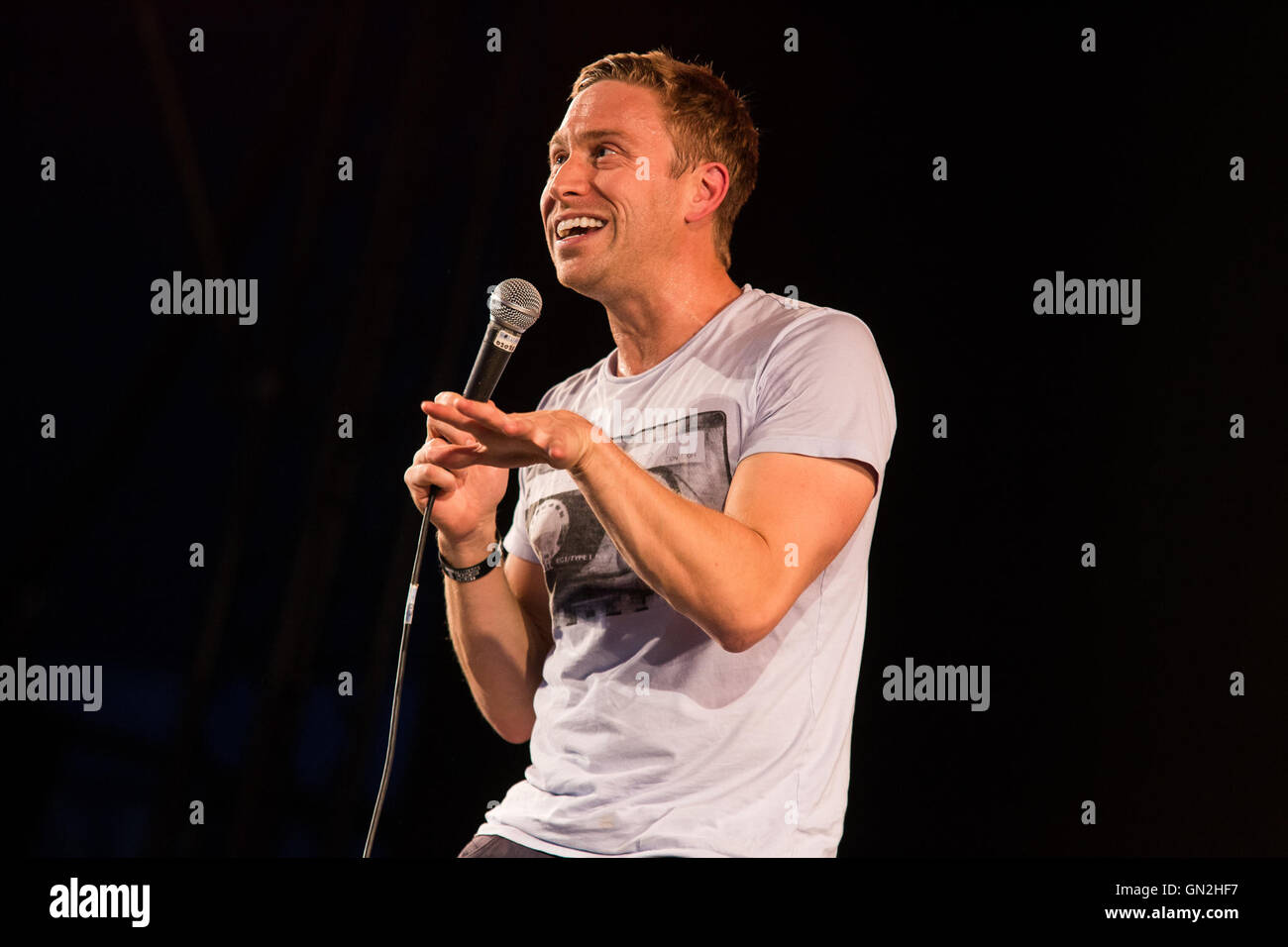 August 27, 2016 - British comedian Russell Howard performs a set at ...