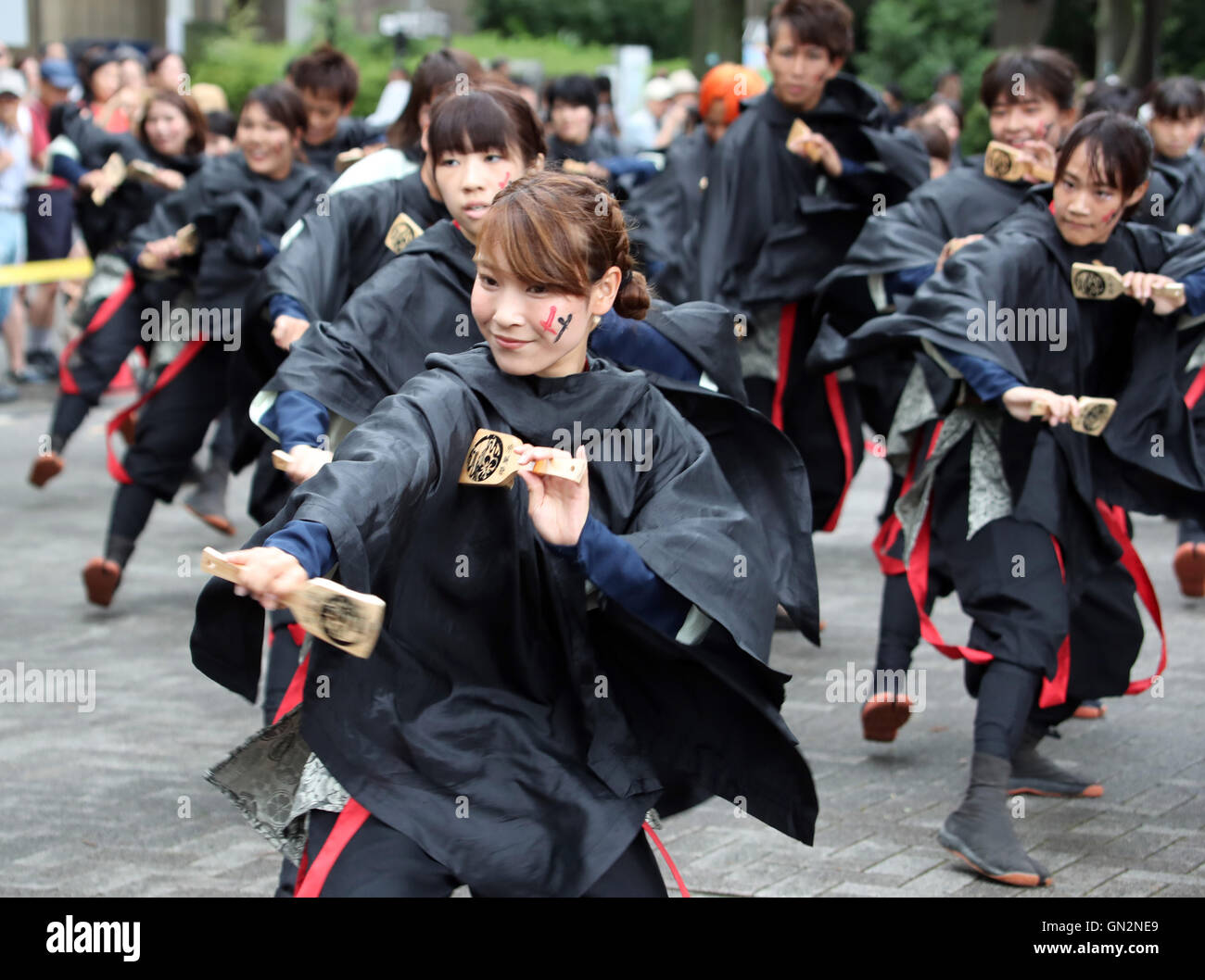 Tokyo, Japan. 27th Aug, 2016. Dancers using the "naruko" castanets ...