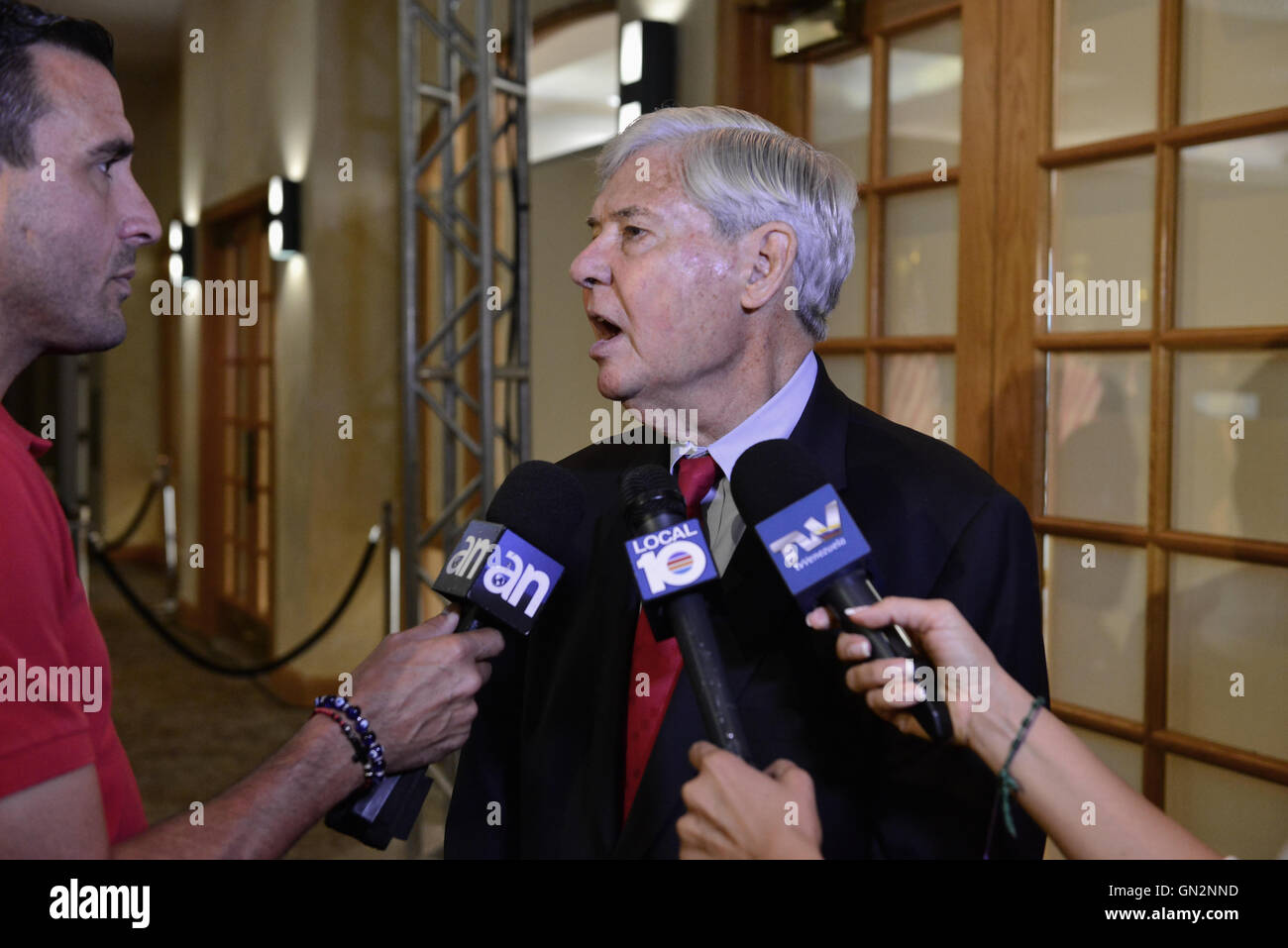 Bob graham governor hi-res stock photography and images - Alamy