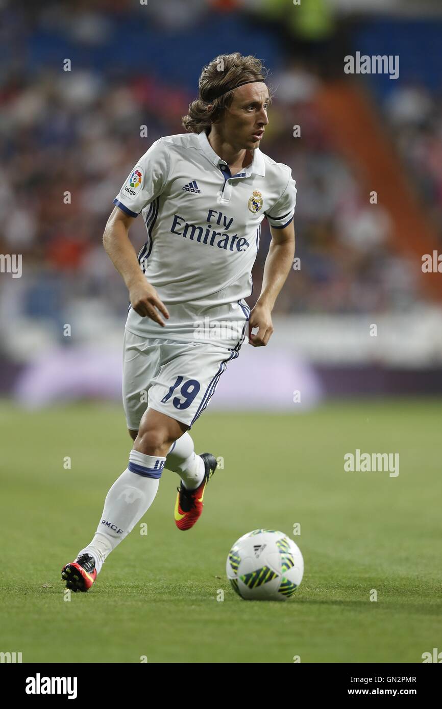 Luka modric de real madrid cf hi-res stock photography and images - Alamy