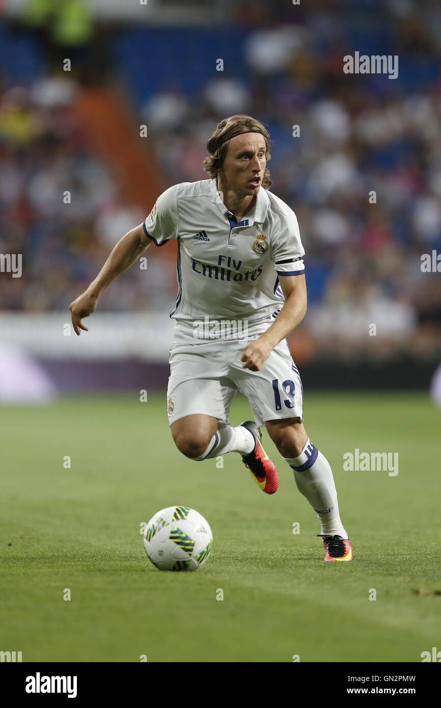 Luka modric de real madrid cf hi-res stock photography and images - Alamy