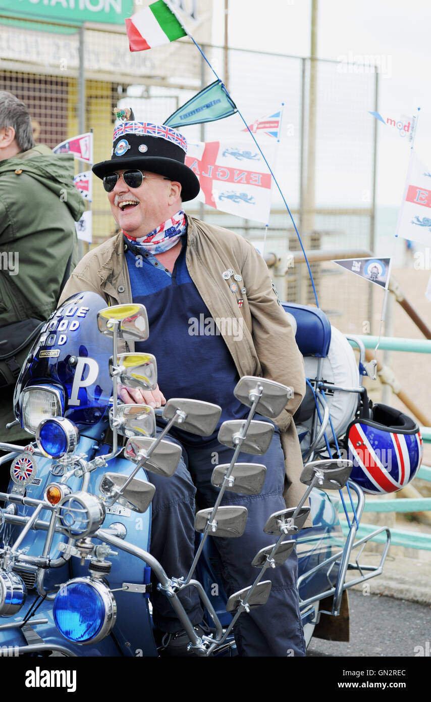 Mods hi-res stock photography and images - Alamy