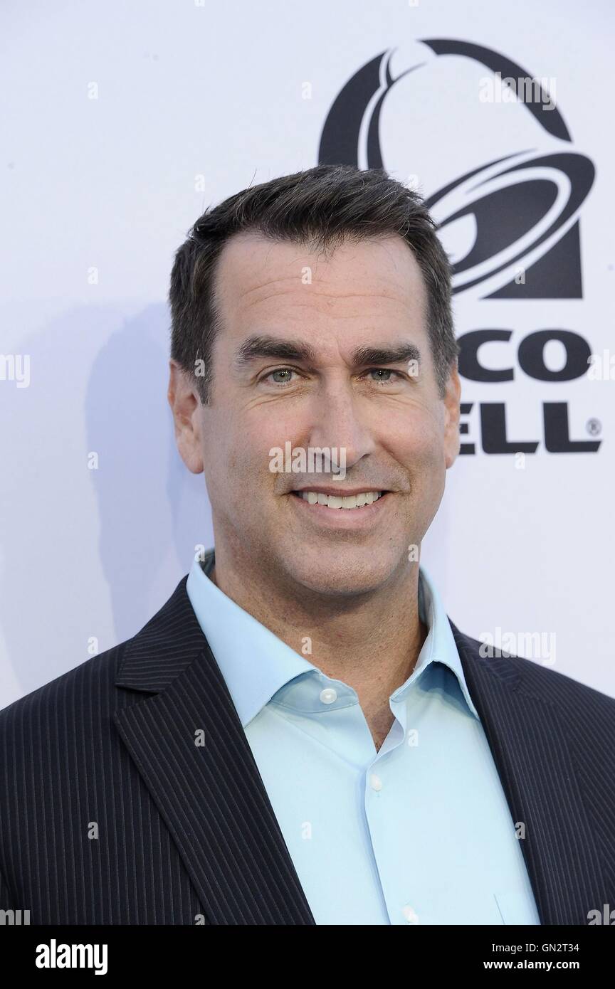Los Angeles, CA, USA. 27th Aug, 2016. Rob Riggle at arrivals for Comedy ...