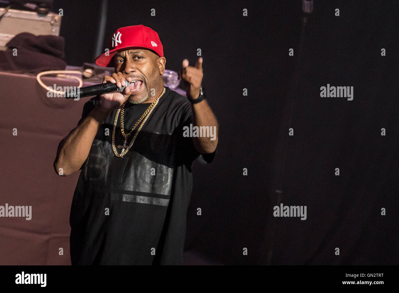 Rob base and hi-res stock photography and images - Alamy