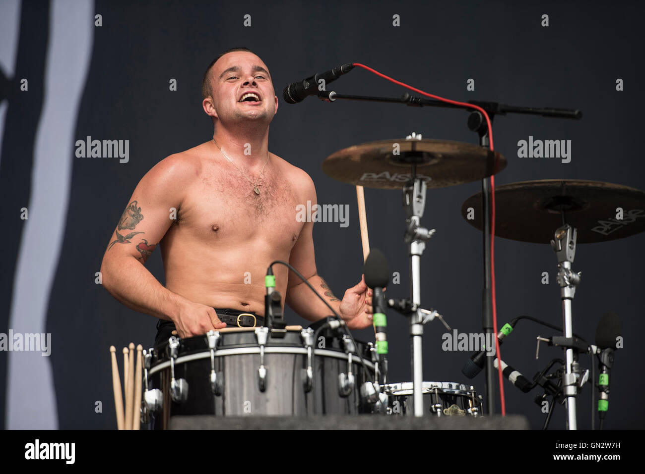 Leeds, UK. 28th August 2016. Isaac Holman and of Slaves perform on the ...