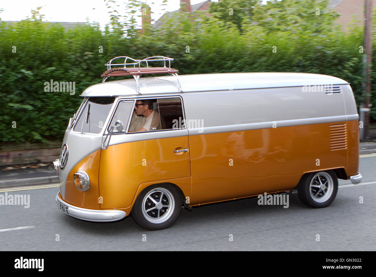 Classic american camper van hi-res stock photography and images - Alamy