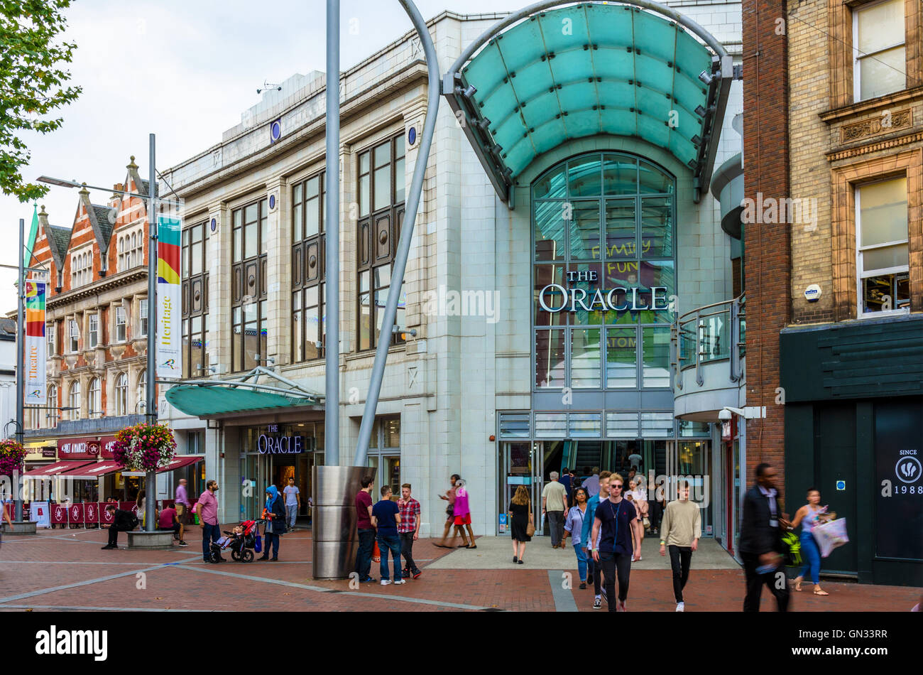 Reading broad street mall hi-res stock photography and images - Alamy