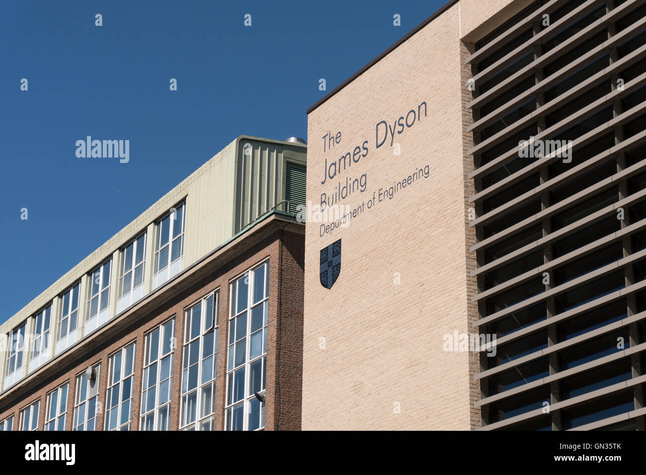 University of cambridge dyson building hi-res stock photography and ...