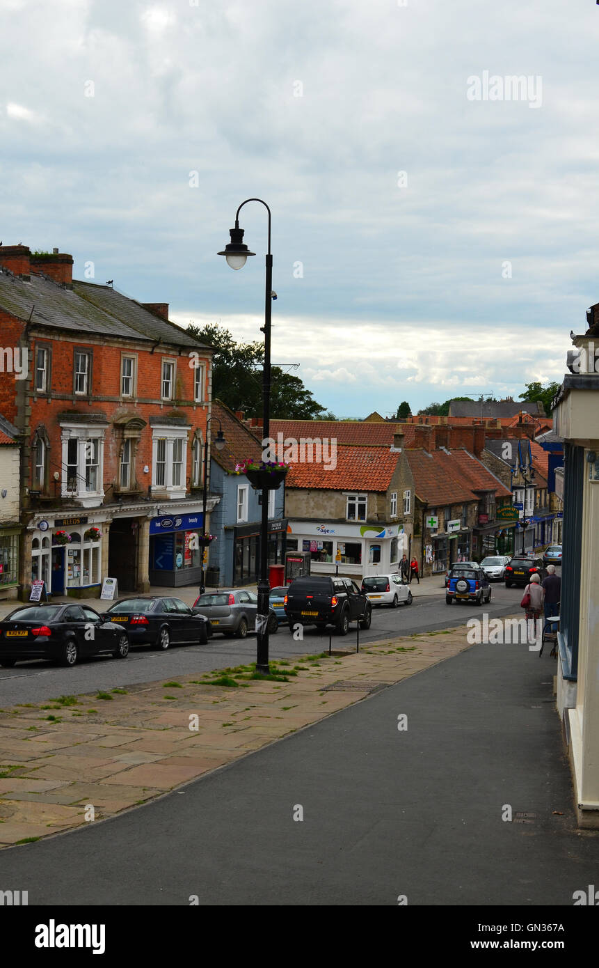 Pickering town street shops north hi-res stock photography and images ...