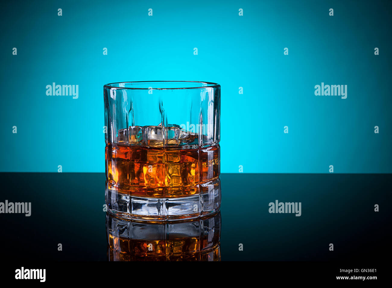 Half filled glass hi-res stock photography and images - Alamy