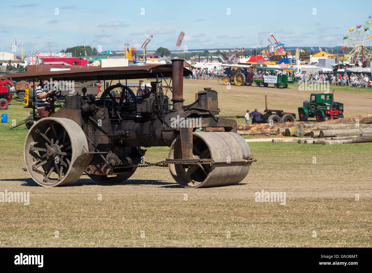 Old steam roller in steam hi-res stock photography and images - Alamy