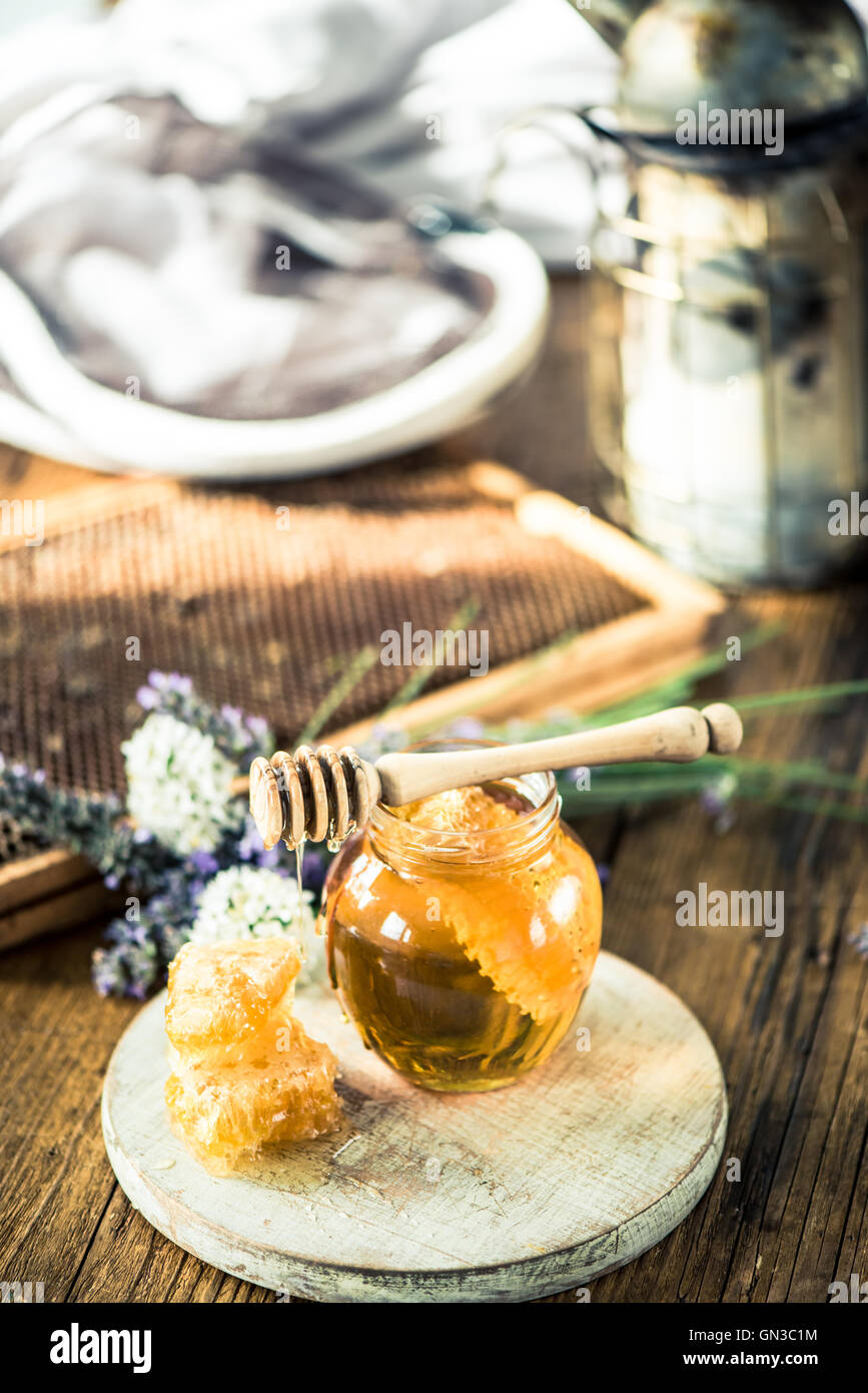 Bee vax hi-res stock photography and images - Alamy