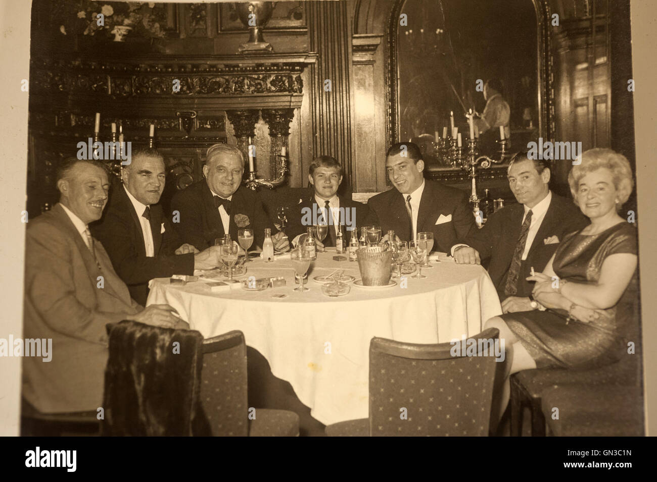 Collect photos of the Kray twins in their sixties heyday Stock Photo ...