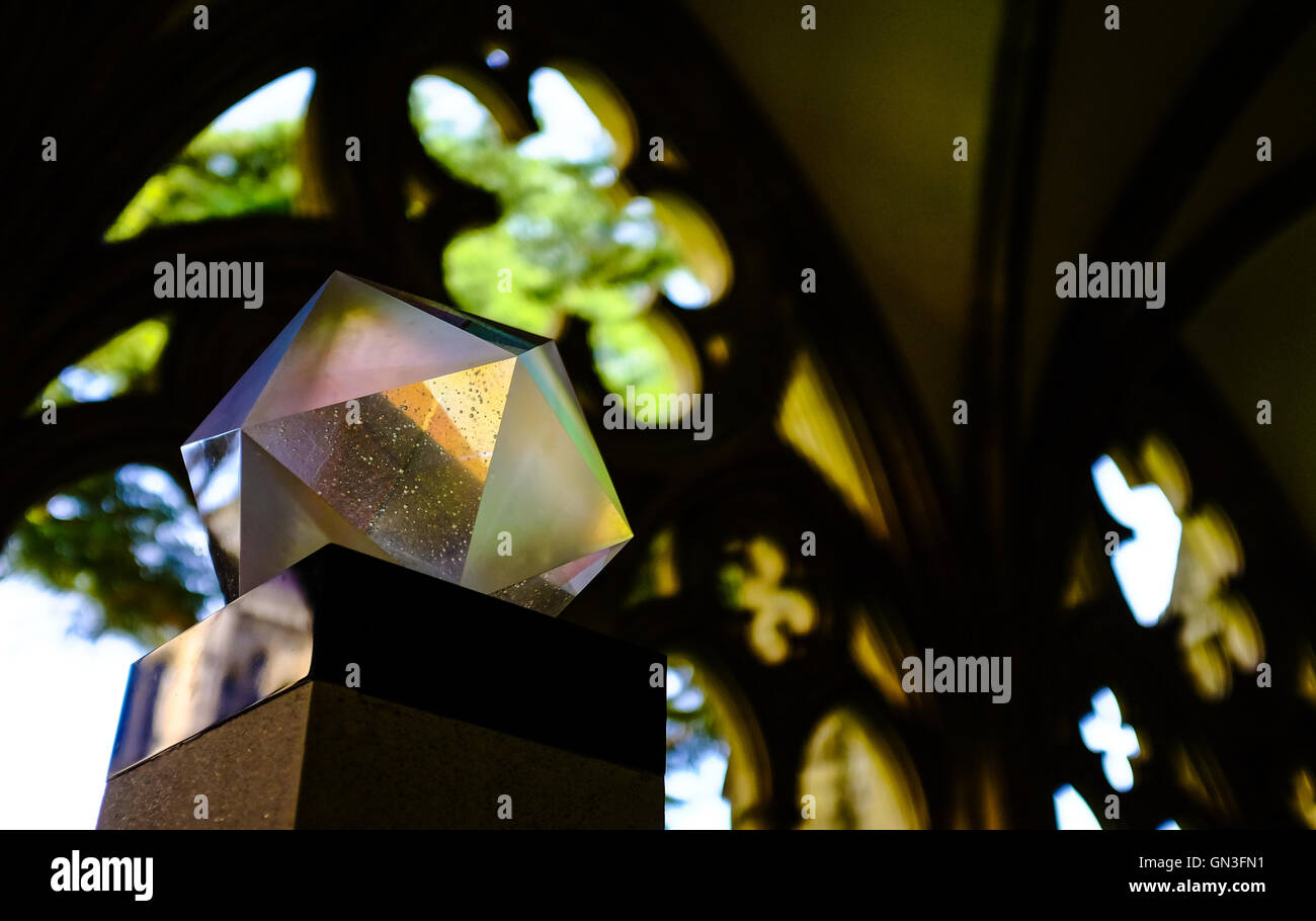 Artist display hi-res stock photography and images - Alamy