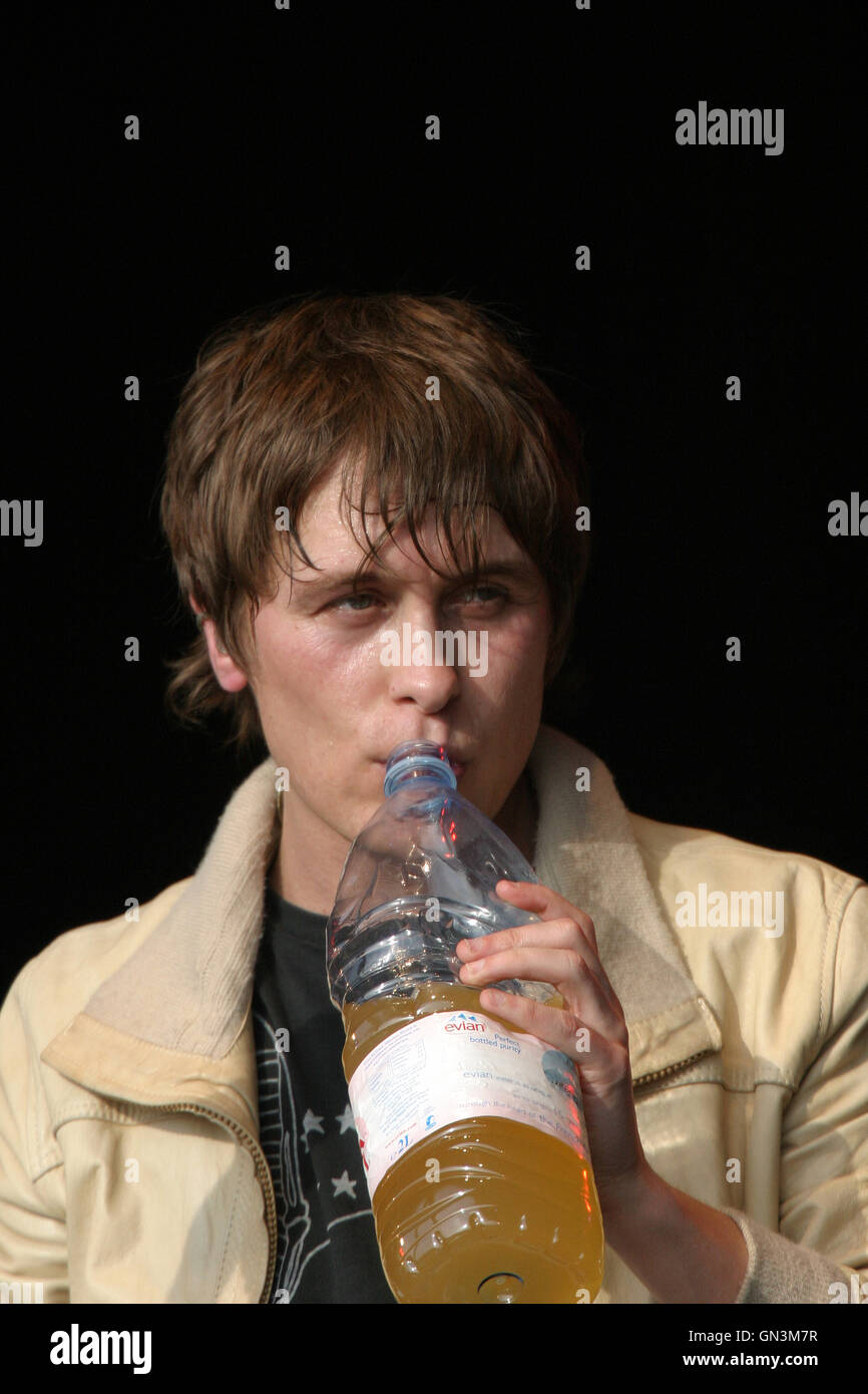 Mark owen hi-res stock photography and images - Alamy