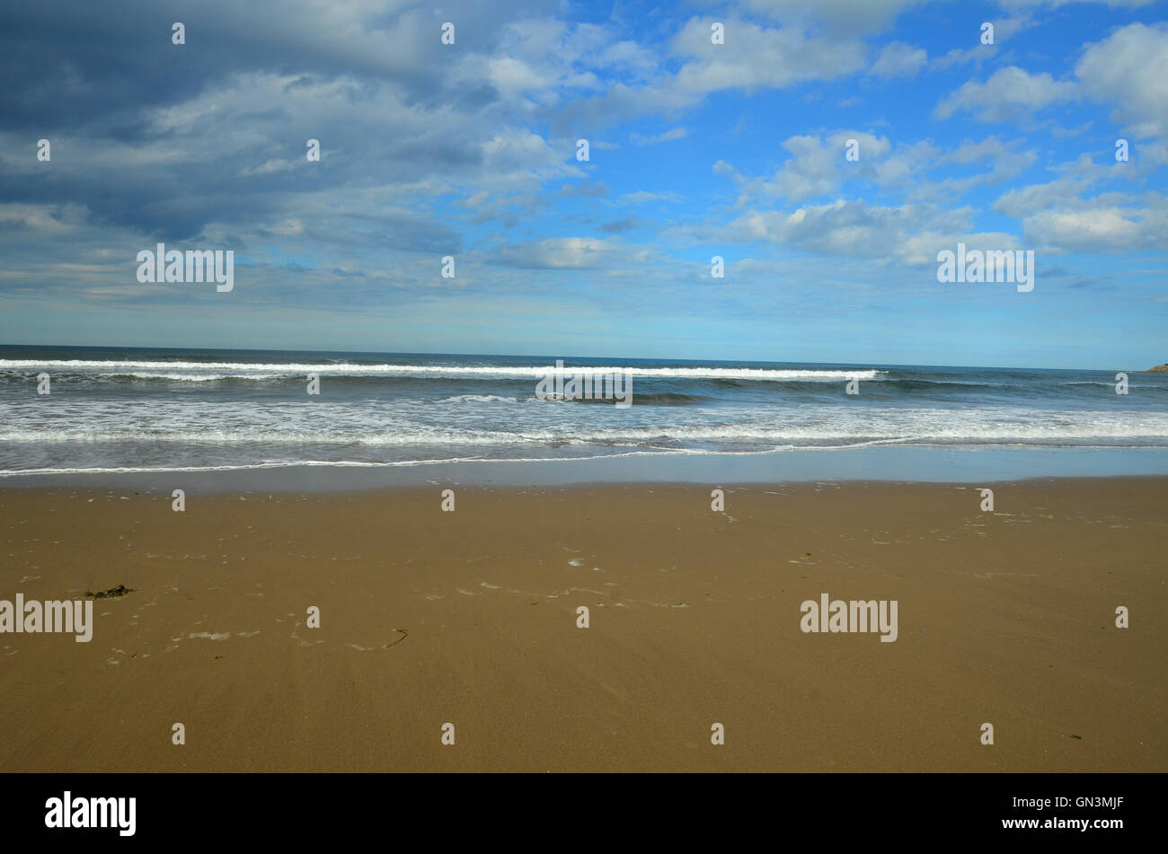 Scarborough beach hi-res stock photography and images - Alamy