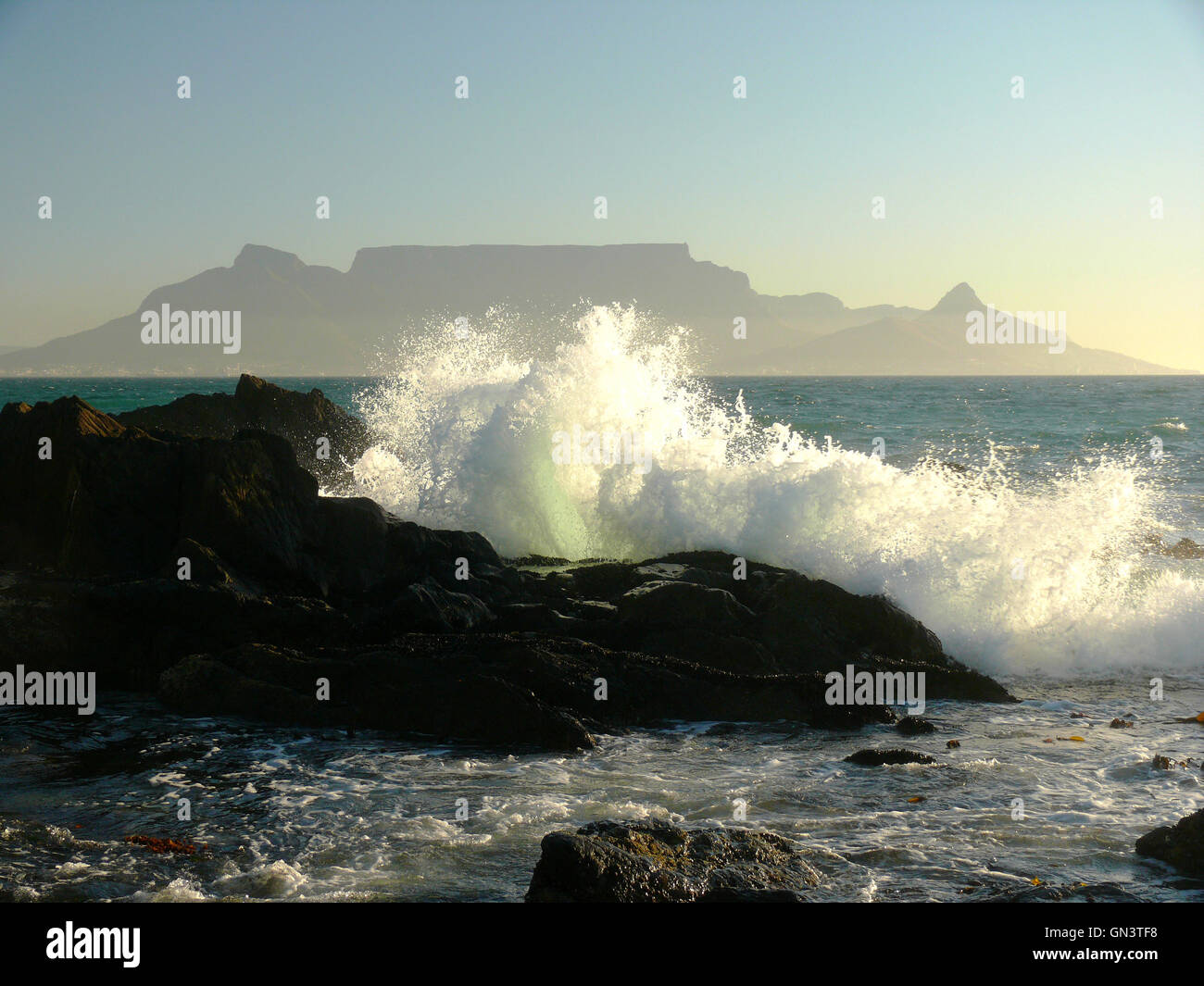 Table View beach South Africa Stock Photo - Alamy