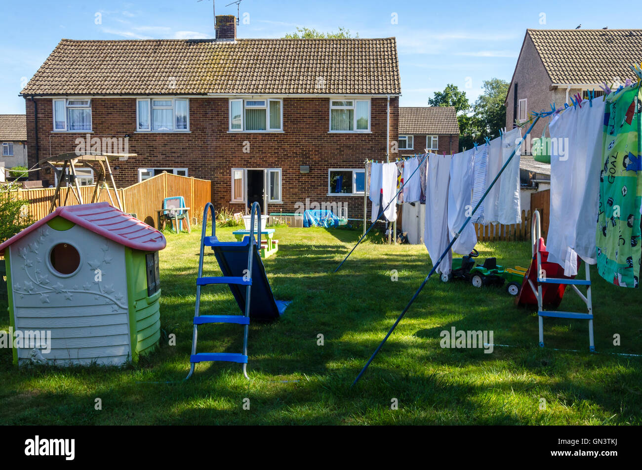Back garden hi-res stock photography and images - Alamy