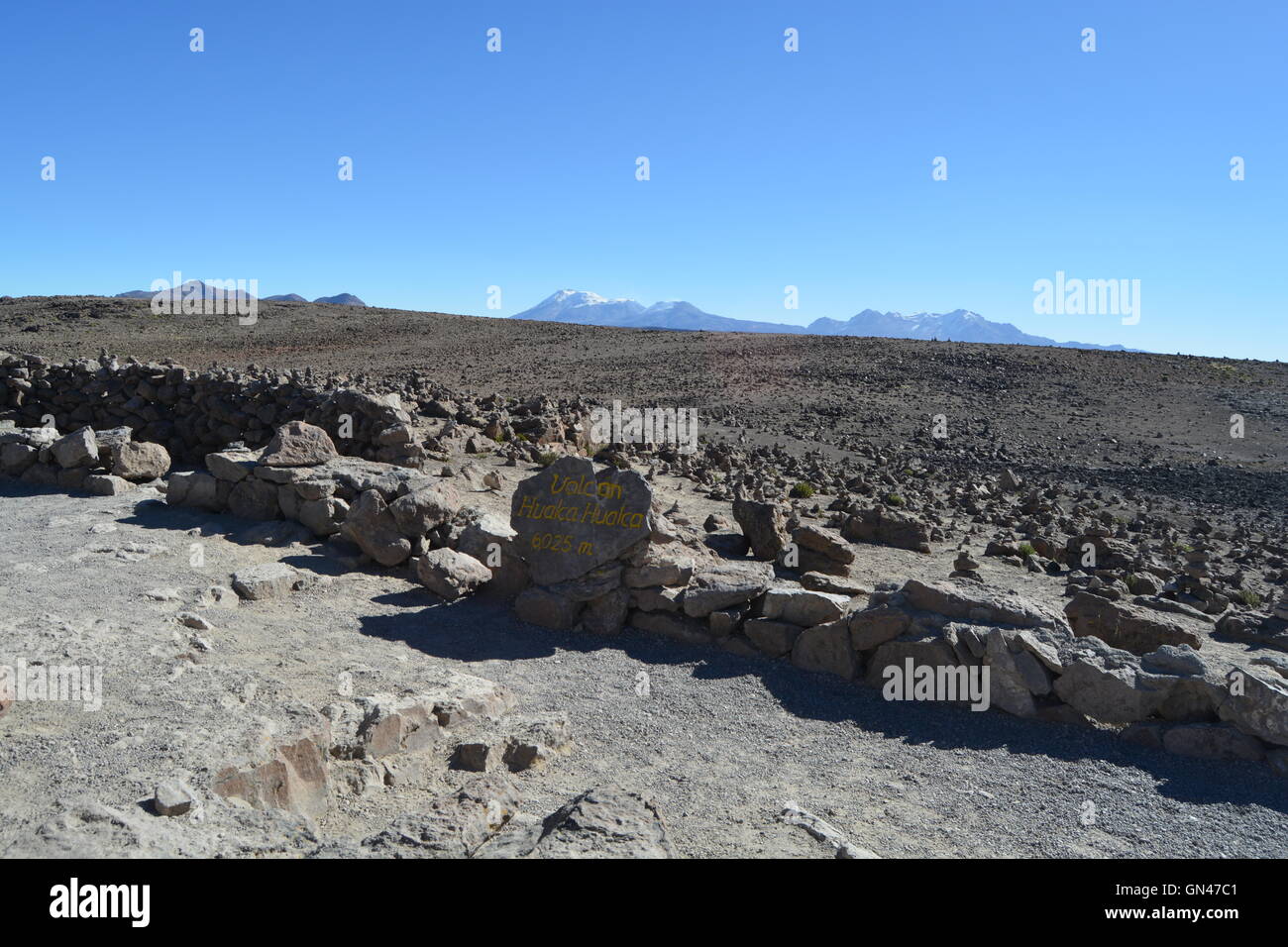 Misti Volcano, stratovolcano in the Andes of southern Peru Stock Photo ...