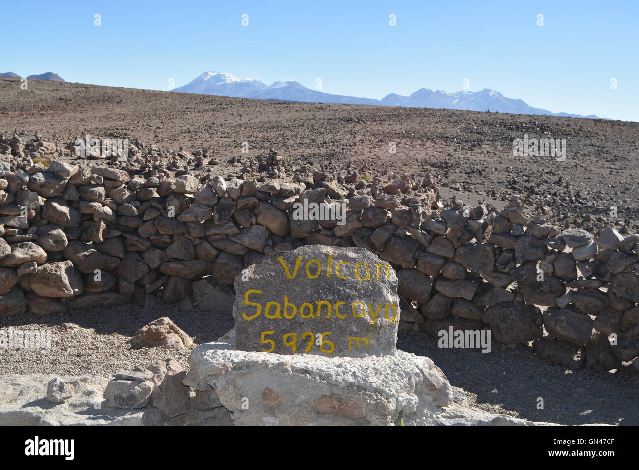 Misti Volcano, stratovolcano in the Andes of southern Peru Stock Photo ...