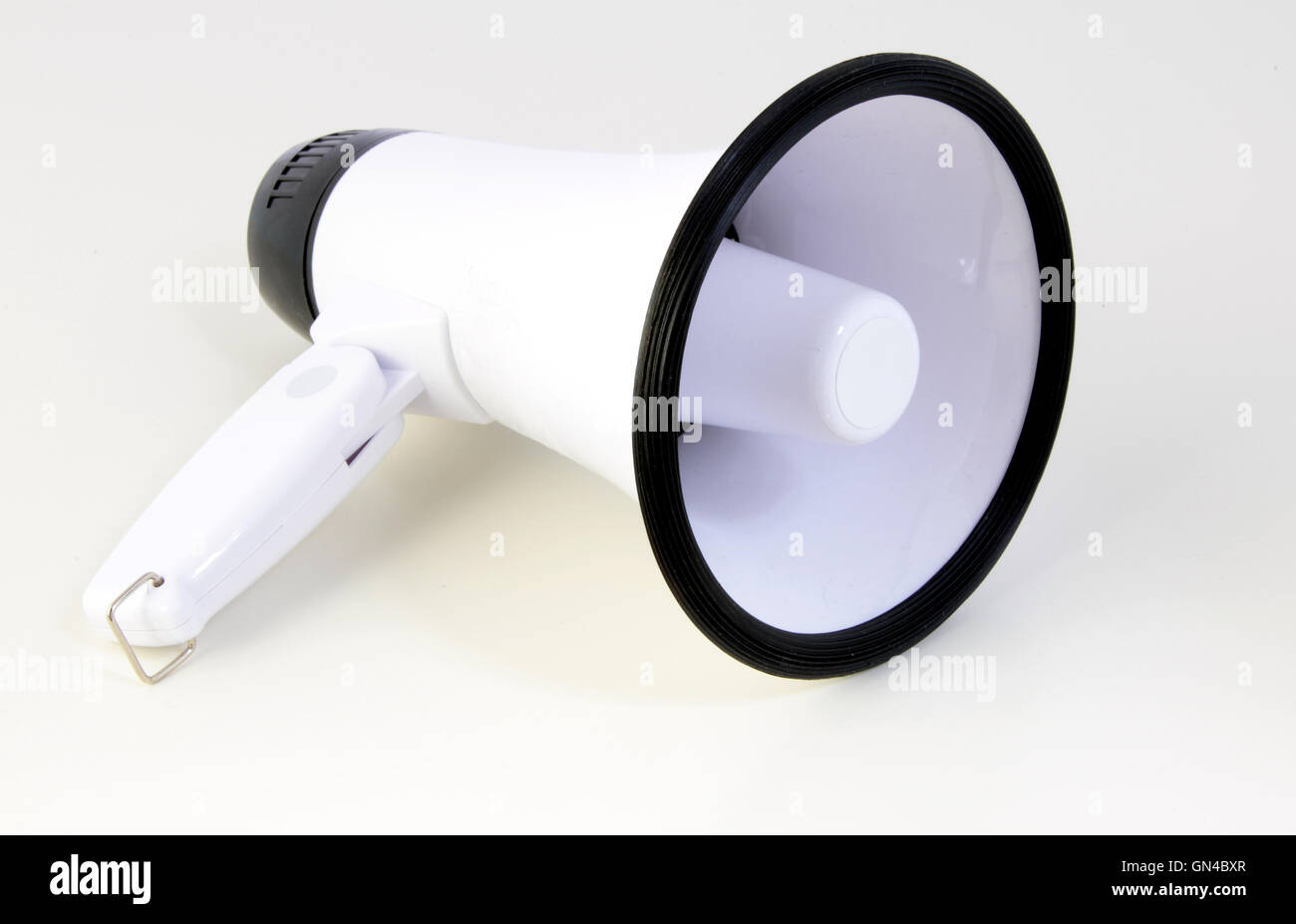 Megaphone news hi-res stock photography and images - Alamy
