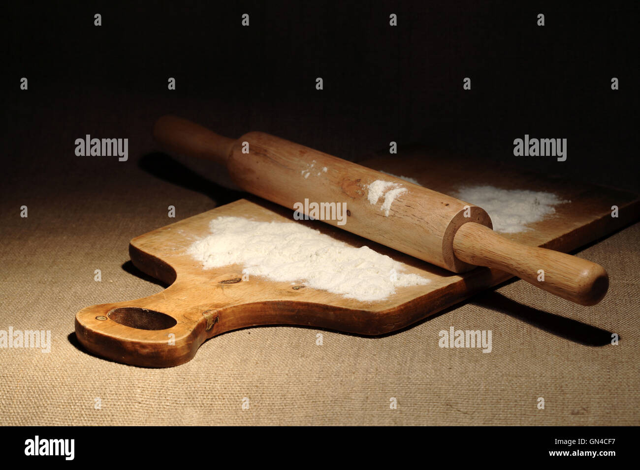 Rolling Pin And Flour Stock Photo - Alamy
