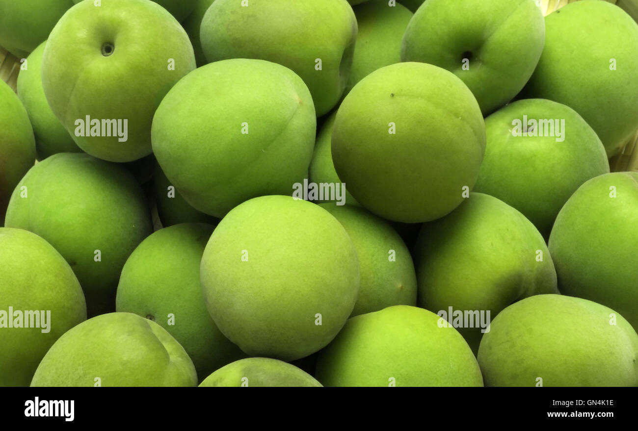 Crunchy bite hi-res stock photography and images - Alamy
