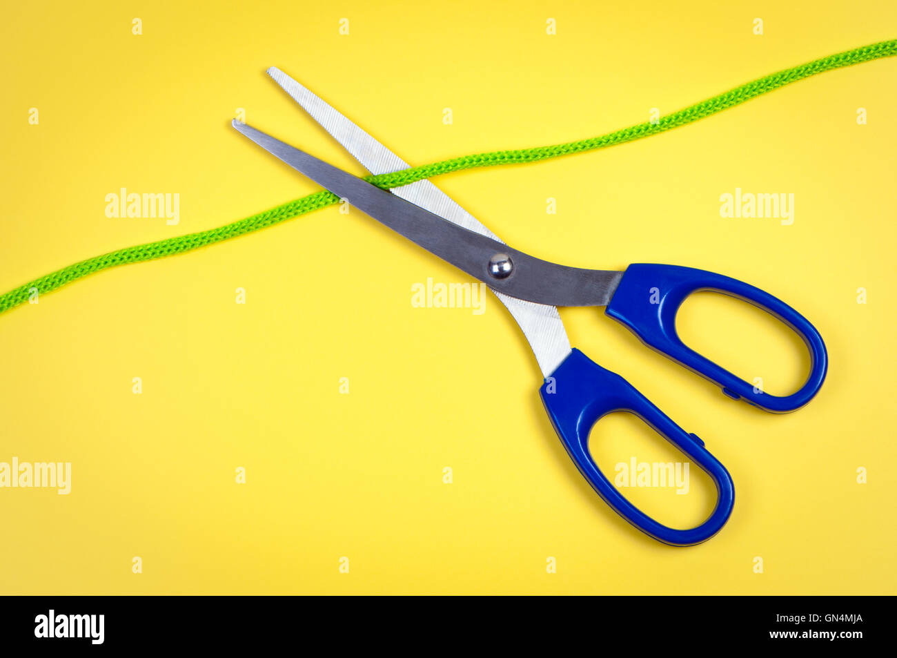 Cut the rope hi-res stock photography and images - Alamy