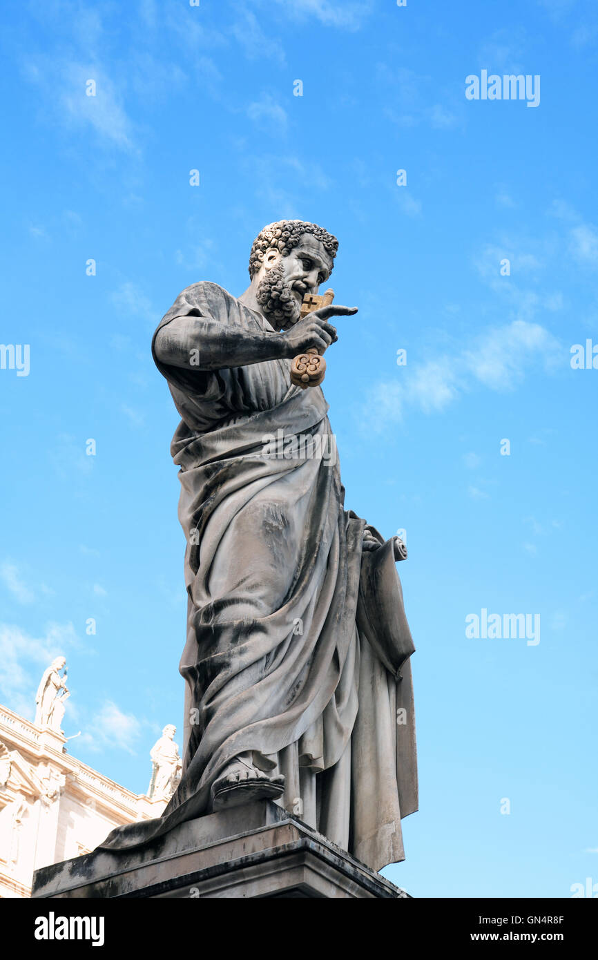 Peter the apostle statue hi-res stock photography and images - Alamy
