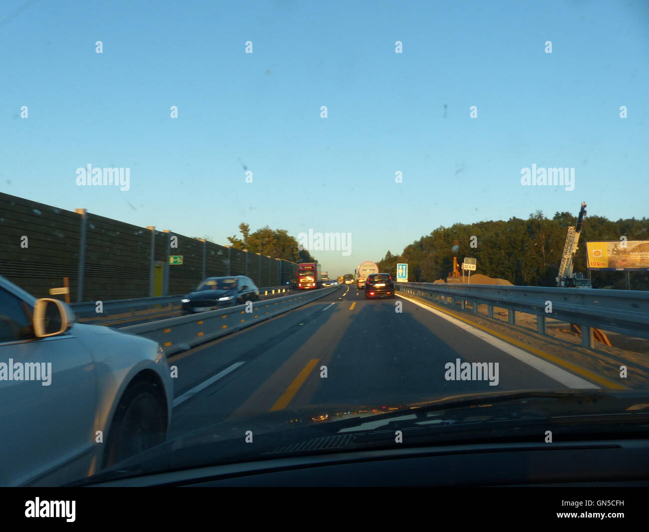 Paying attention while driving hi-res stock photography and images - Alamy