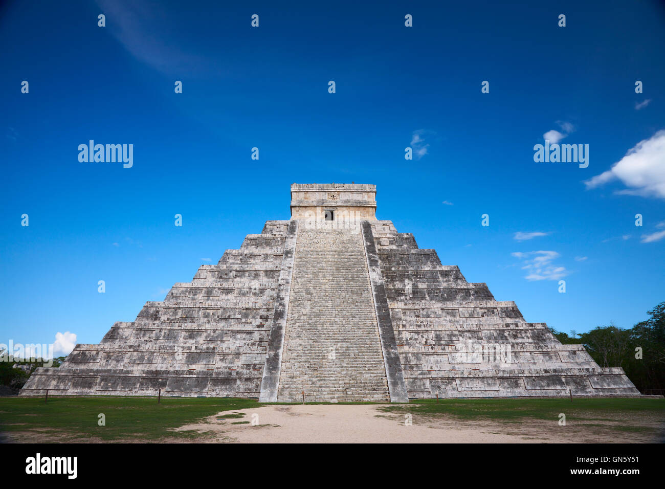 Old chichen itza hi-res stock photography and images - Alamy