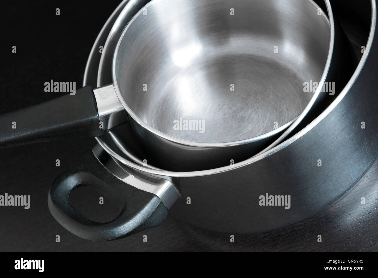 Shiny pan hi-res stock photography and images - Alamy