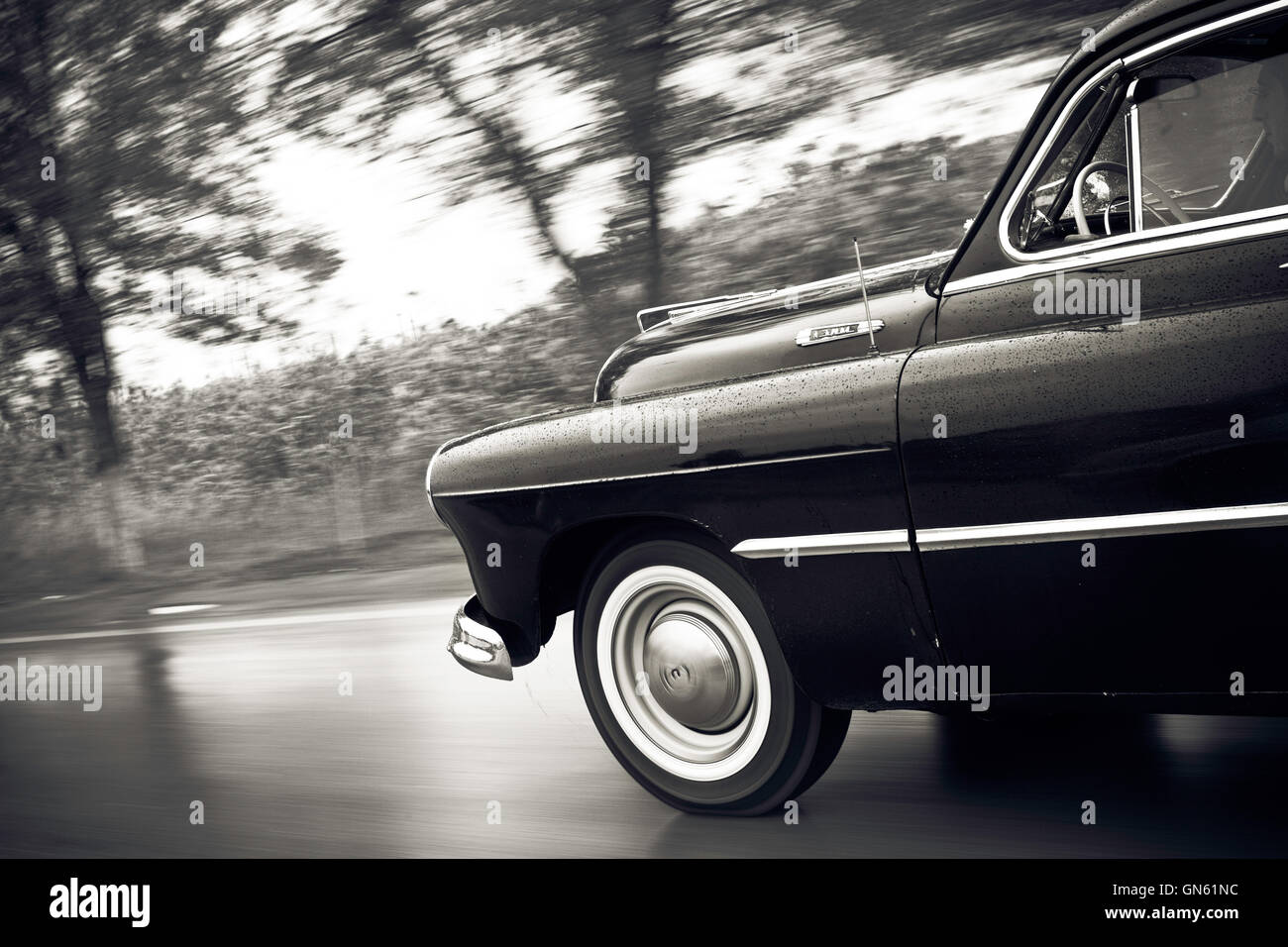 car in black and white Stock Photo - Alamy