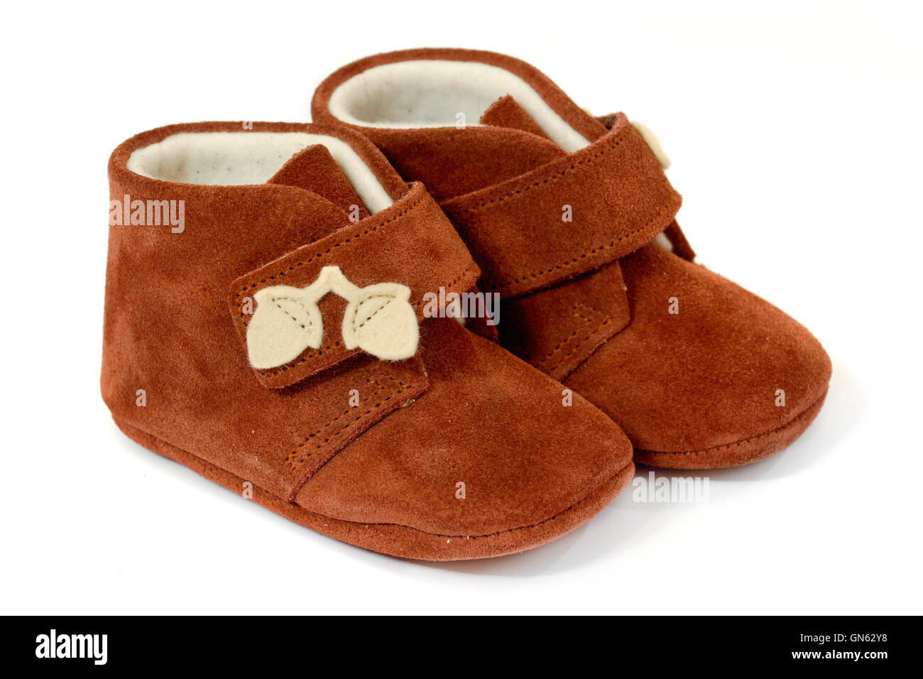 Pair of baby shoes hi-res stock photography and images - Alamy