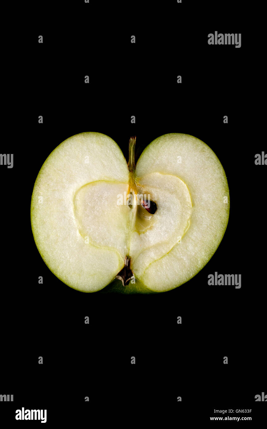 Green apple half slice Stock Photo - Alamy